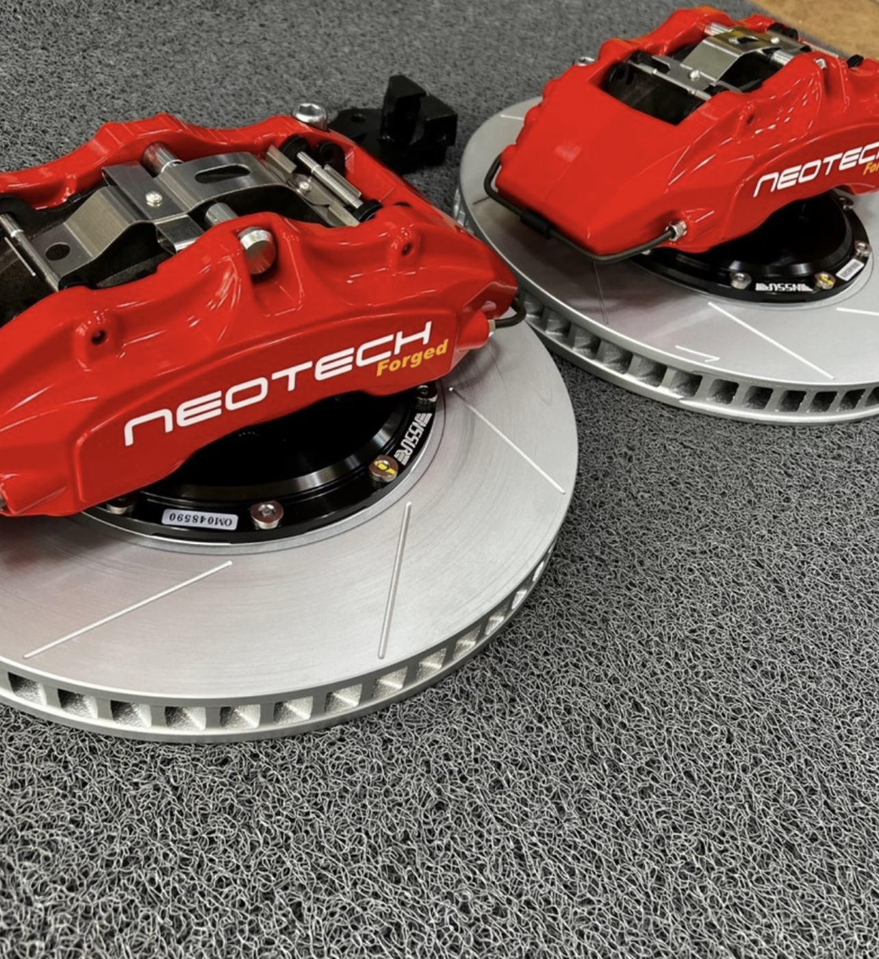 Neotech 6 Piston Front Brake Kit 380mm 2 Piece Rotor Kit – UNIQPERFORMANCE